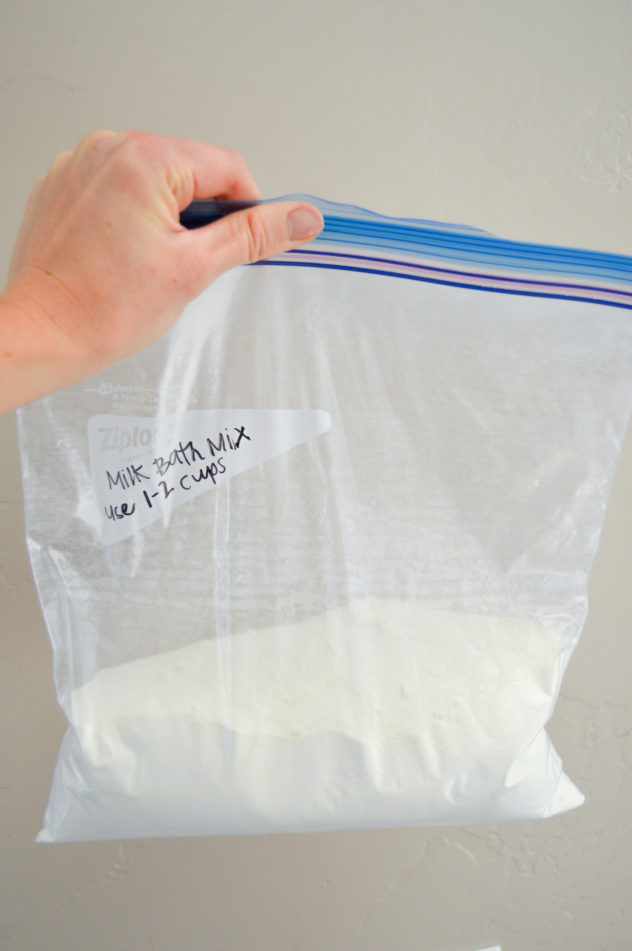 Milk Bath Mix - Easy DIY Recipe - The DIY Lighthouse