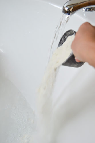 Milk Bath Mix - Easy DIY Recipe - The DIY Lighthouse